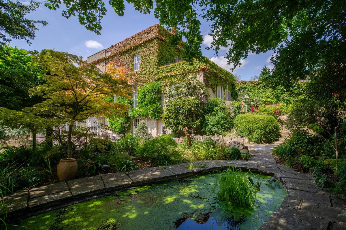 'One of Bath's finest houses' has come up for sale for the first time ...