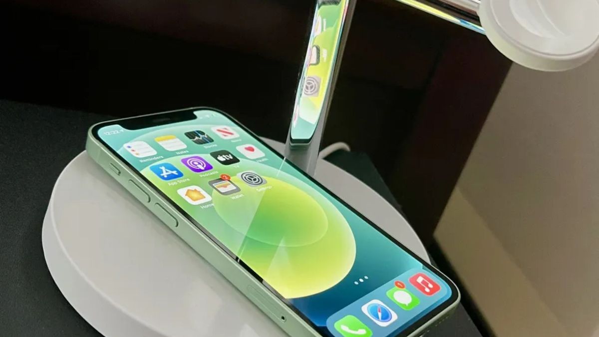 Best wireless chargers for multiple devices 2026 | iMore