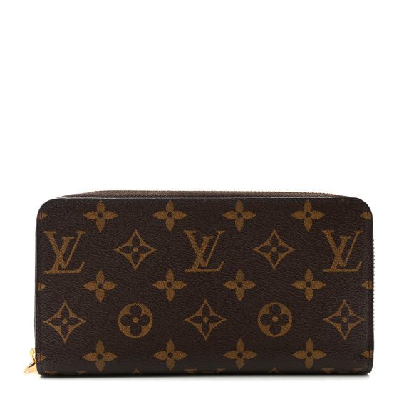 The 12 Best Designer Wallets to Invest In | Who What Wear