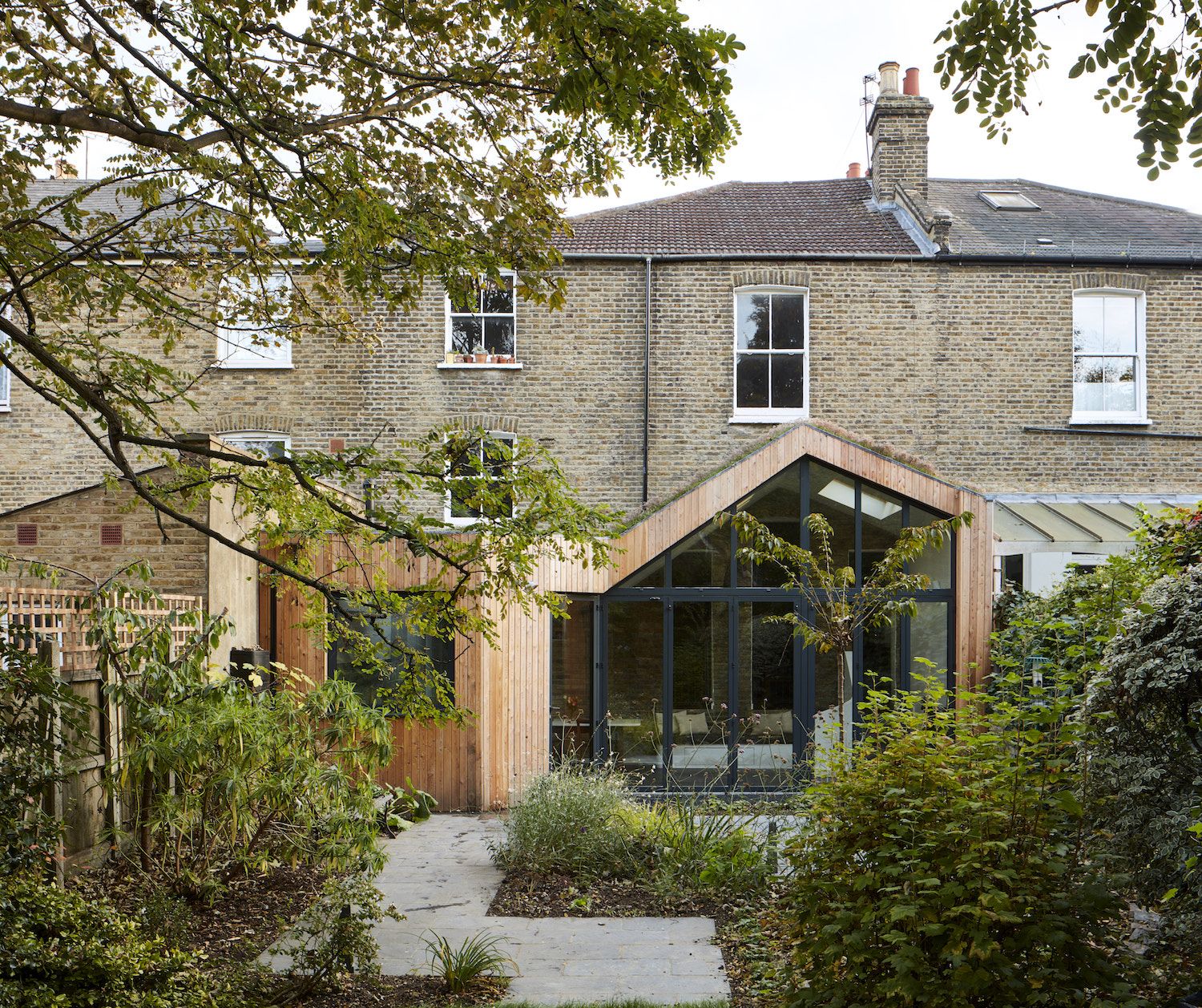 An Old Glass Conservatory Is Swapped For A Stunning Rear Extension
