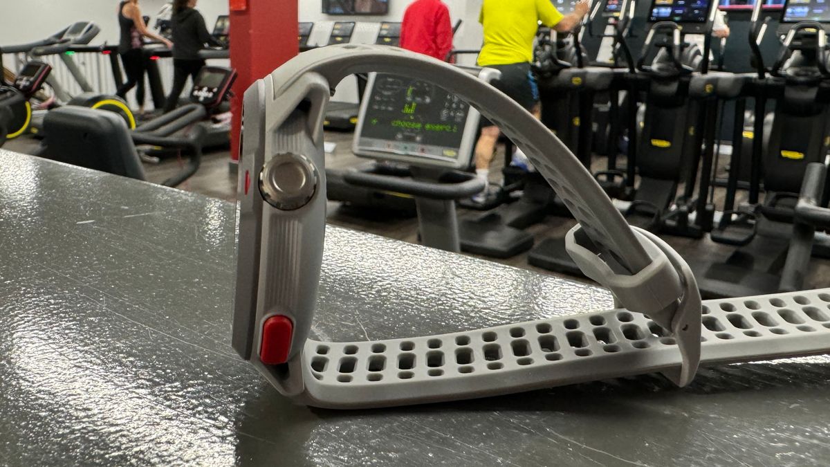 Coros Pace Pro watch review: Bright display and bursting battery ...