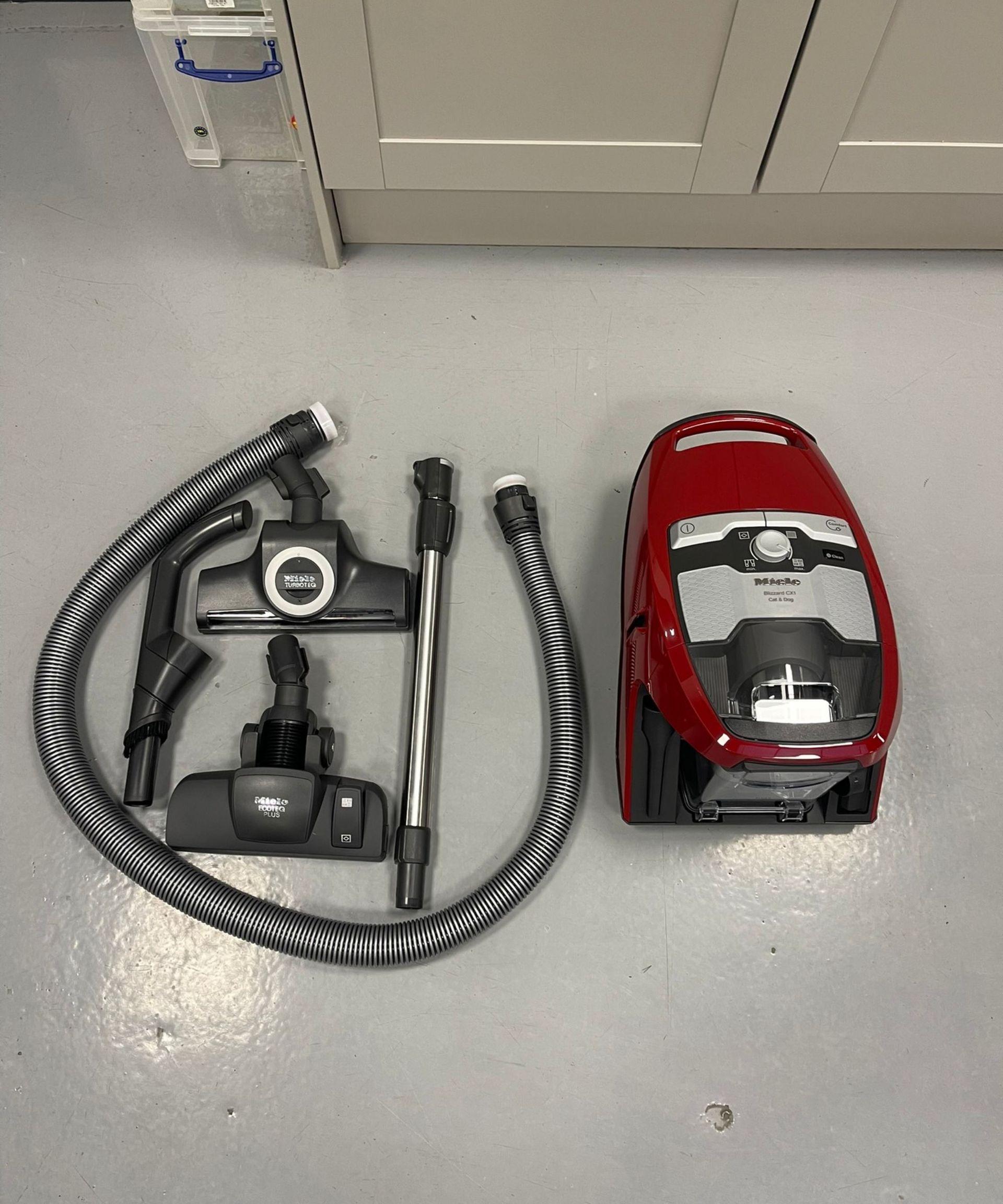 Miele Blizzard CX1 Cat & Dog canister vacuum review | Homes and Gardens