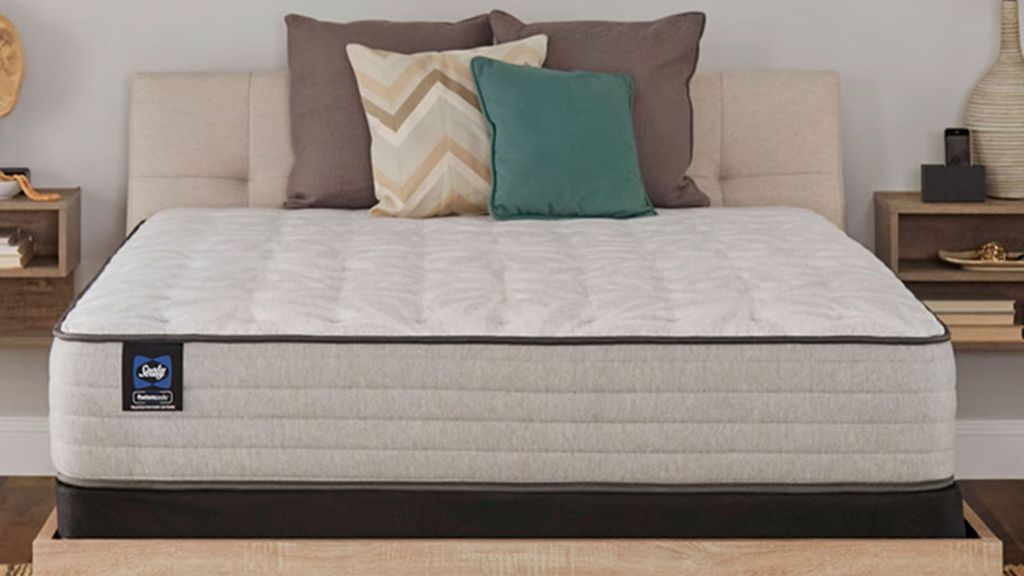 What is a Sealy Posturepedic mattress and should you buy one in ...