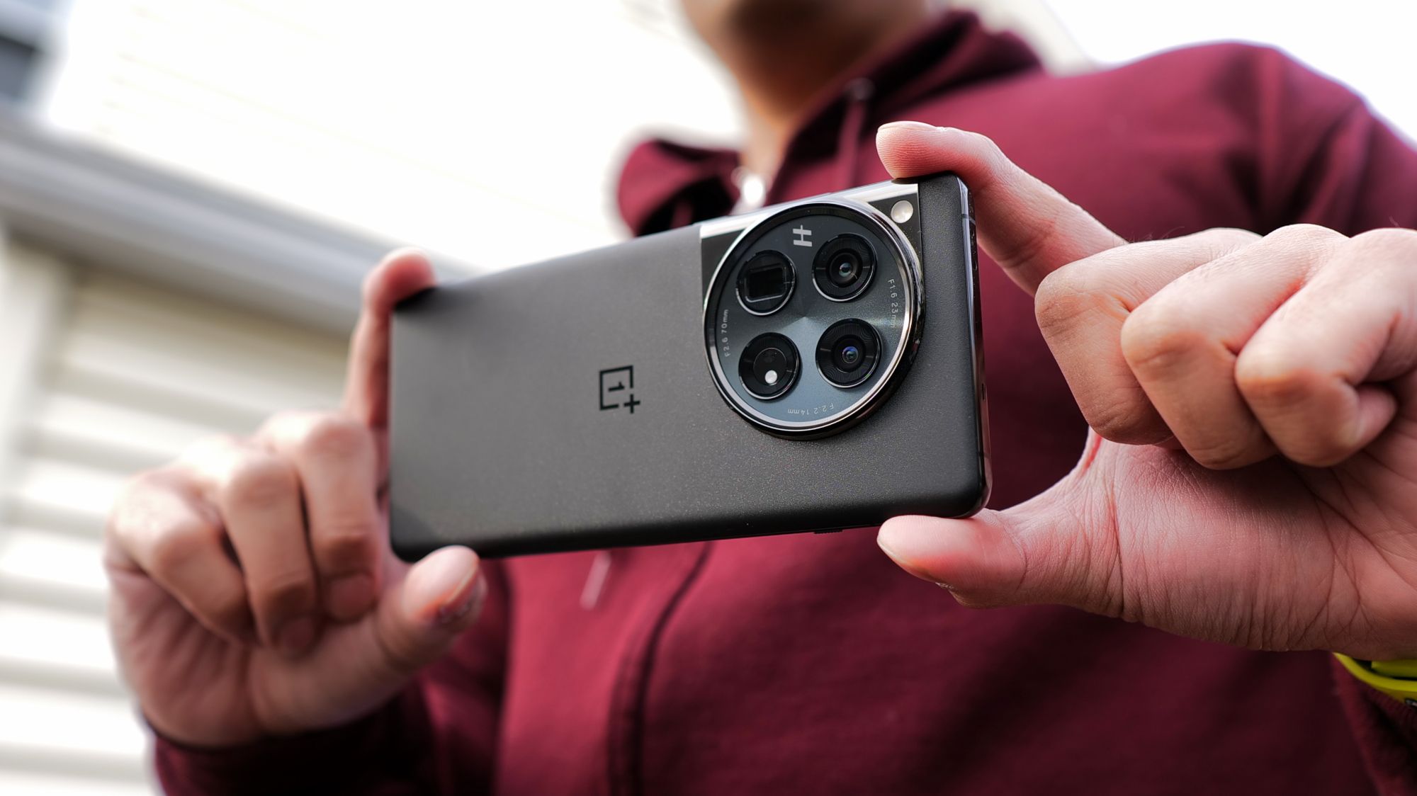 AI Eraser is OnePlus’ version of Magic Eraser — and it’s coming to new ...