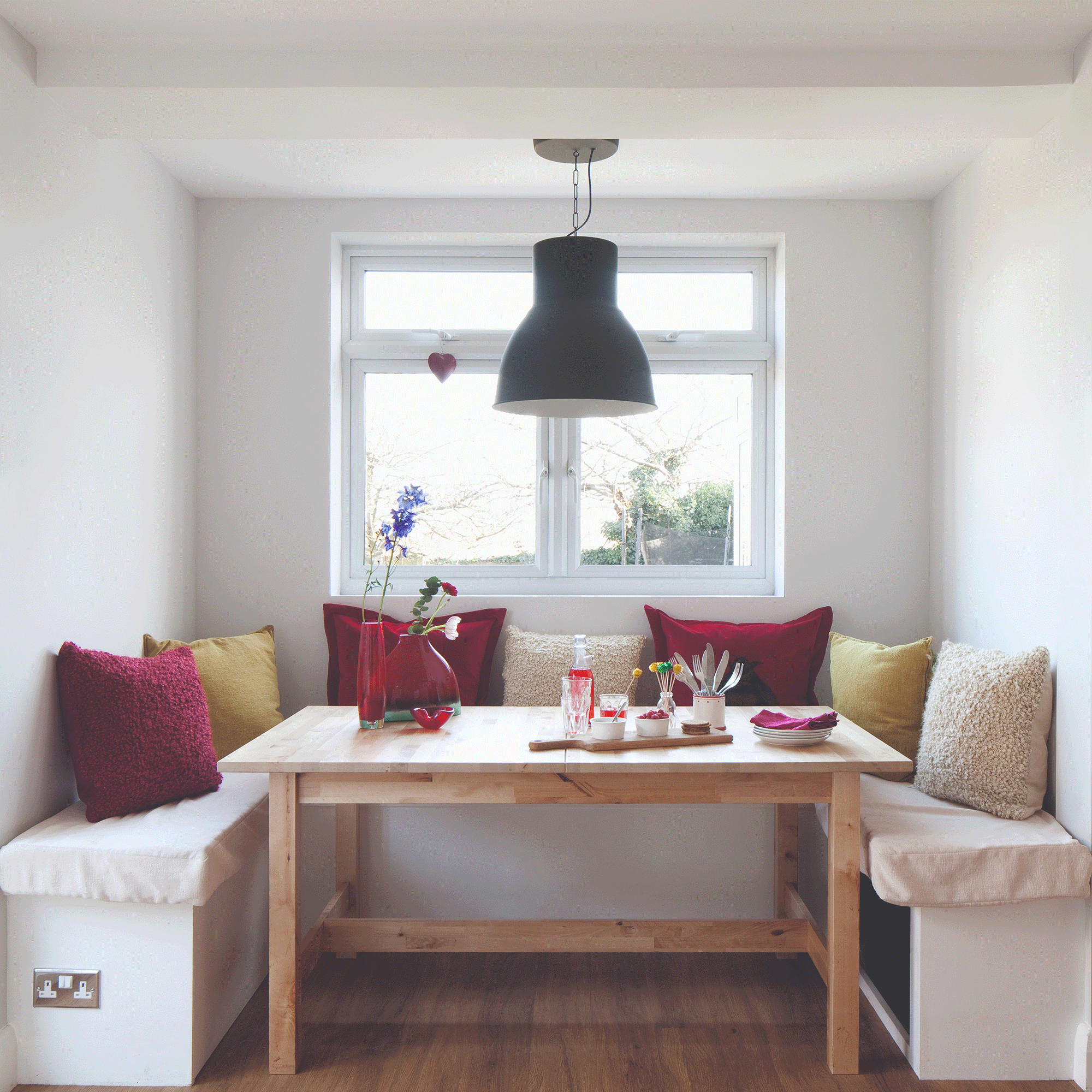 Dining room lighting ideas – 33 ways to elevate any mealtime | Ideal Home