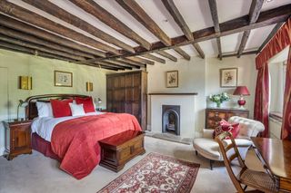 A 500-year-old cottage in West Sussex that's as beautiful as you could ...