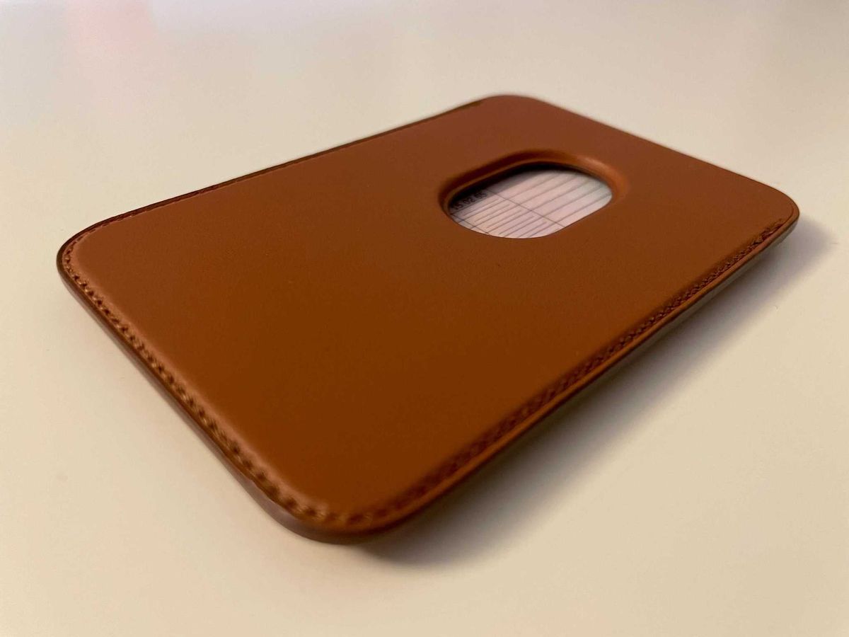 Apple MagSafe Wallet Review: More of a collector's item than a must ...