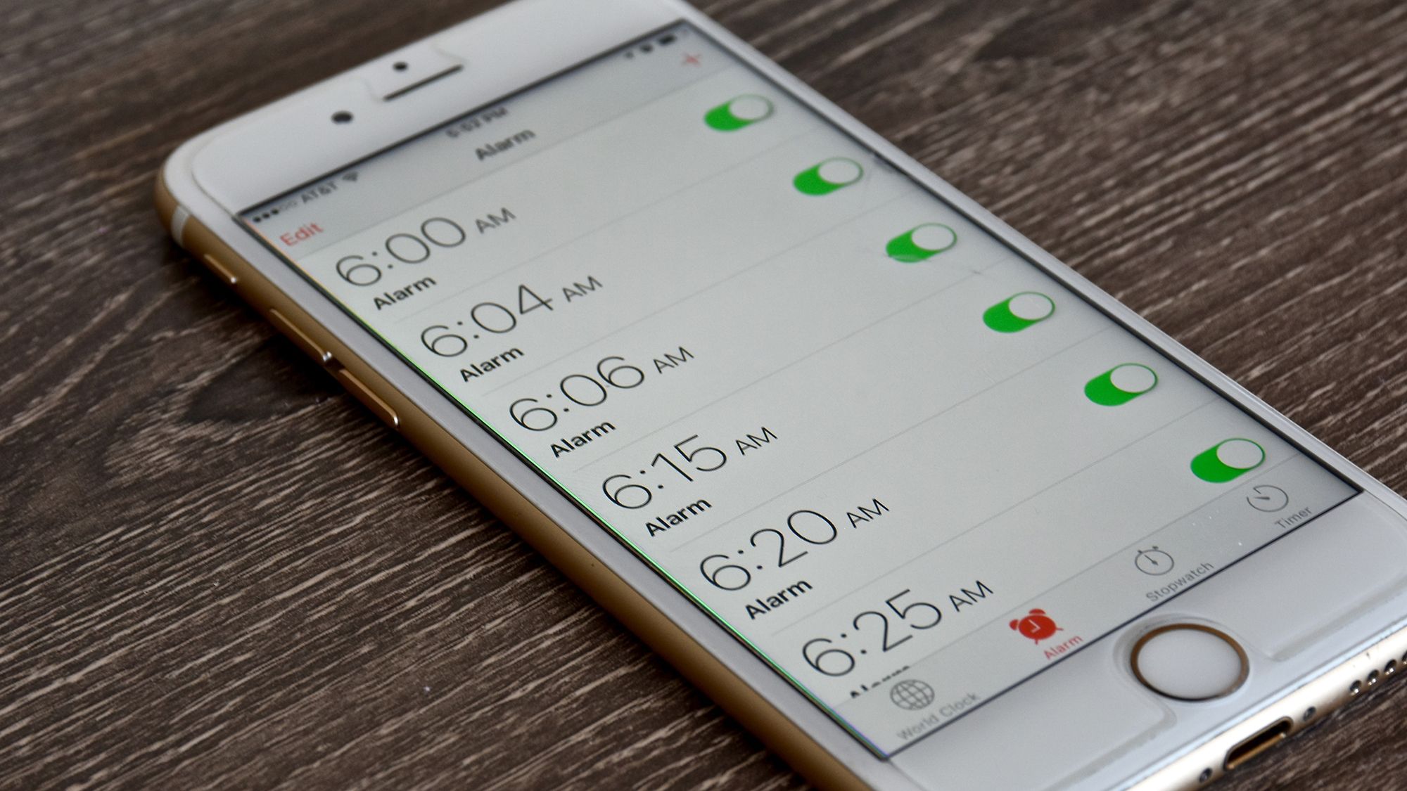 Apple iPhone alarm clock isn't working for some users — what you need ...
