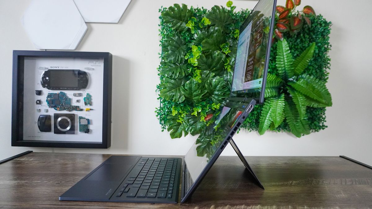 Asus Zenbook Duo (2024) review: the first great dual-screen laptop ...