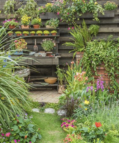 11 beautiful ideas for awkward-shaped gardens | Homes and Gardens
