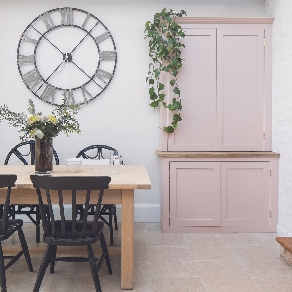 Freestanding kitchen ideas for a versatile and relaxed space | Ideal Home