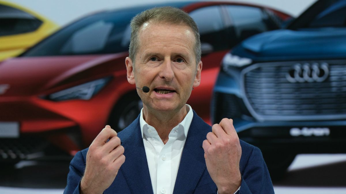 Volkswagen boss apologises for evoking Nazi slogan | The Week
