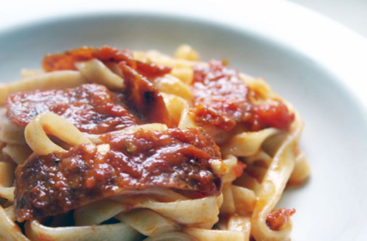 Spicy salami and tomato pasta sauce | Dinner Recipes | GoodtoKnow