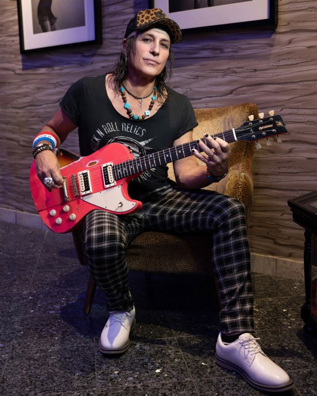 Ryan Roxie: "Being in Alice Cooper's band is like being in the trenches ...