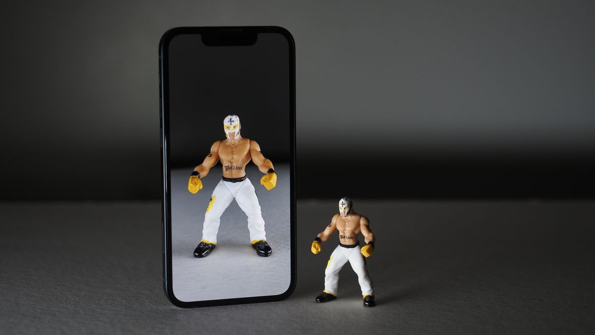 Halide app promises macro photography for ALL iPhones… but how good is ...