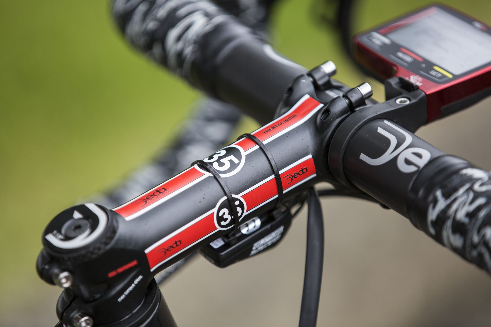How to set your handlebar height (video) | Cycling Weekly