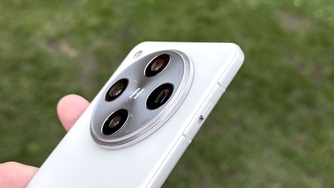 Oppo Find X8 Pro review: The phone Apple and Samsung should fear | Tom ...