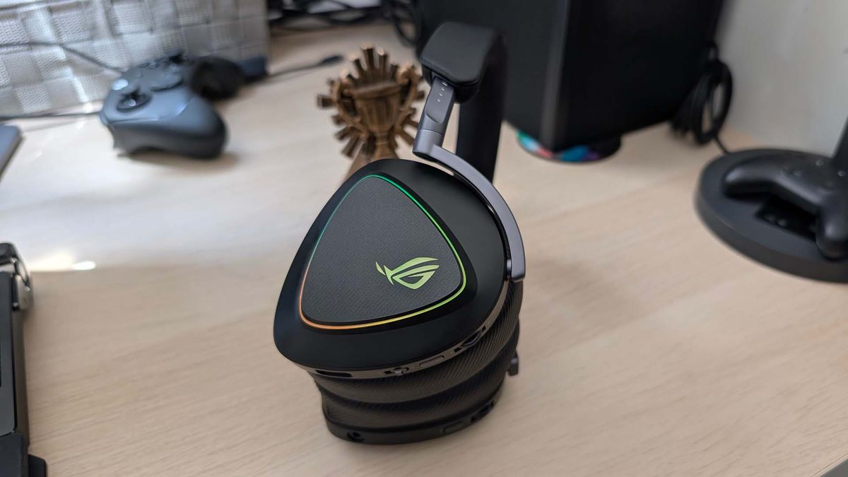 Asus ROG Delta II wireless gaming headset review | PC Gamer
