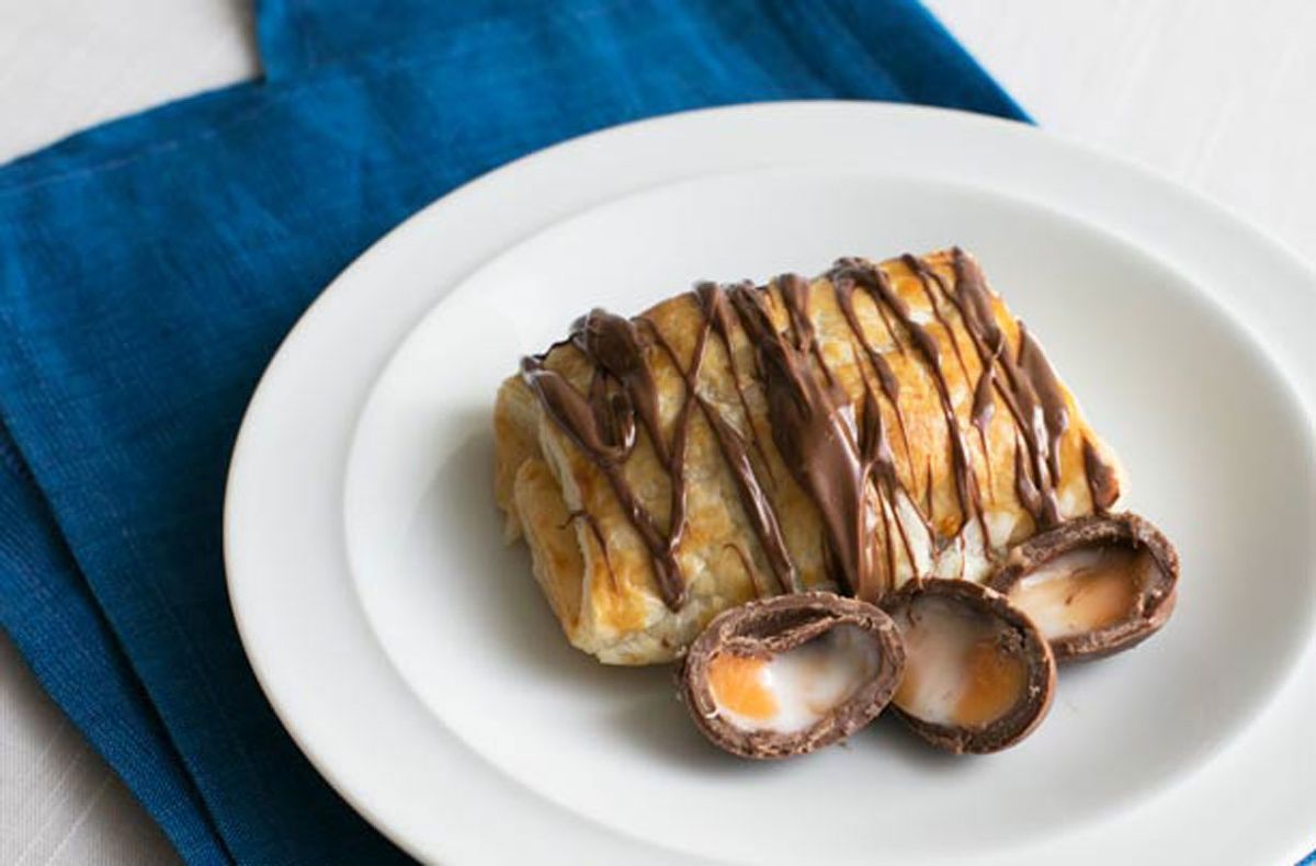Creme Egg pain au chocolat | Breakfast Recipes | GoodtoKnow