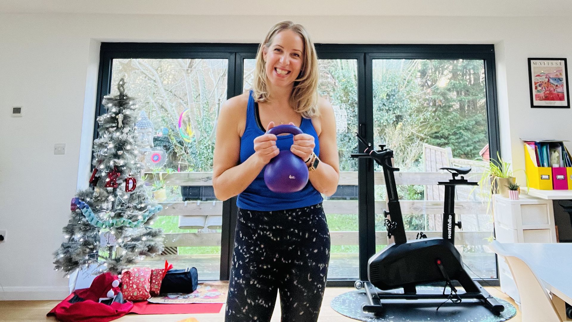 Frazzled parents—this 20-minute kettlebell arms workout will give you ...