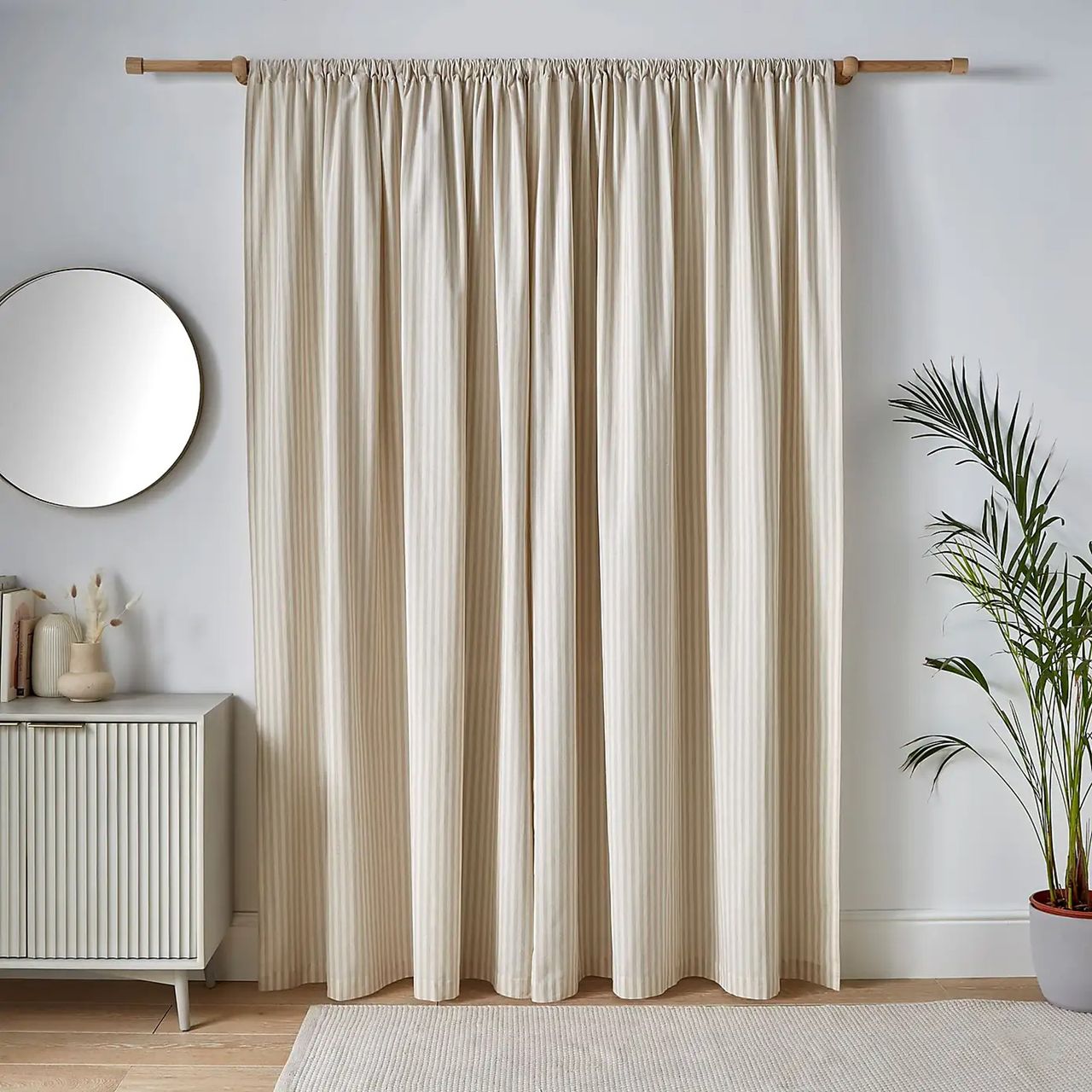 How to choose your curtains for a designer look on a budget | Ideal Home