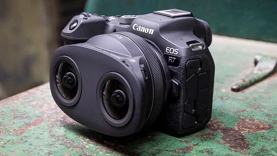 12 lenses of Christmas: Sigma makes an impossible lens and breaks the ...