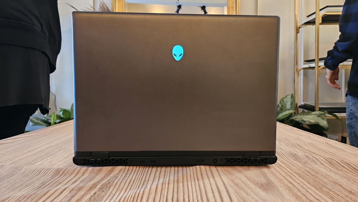 Alienware m16 R2 has gaming power, but is designed not to look like it ...