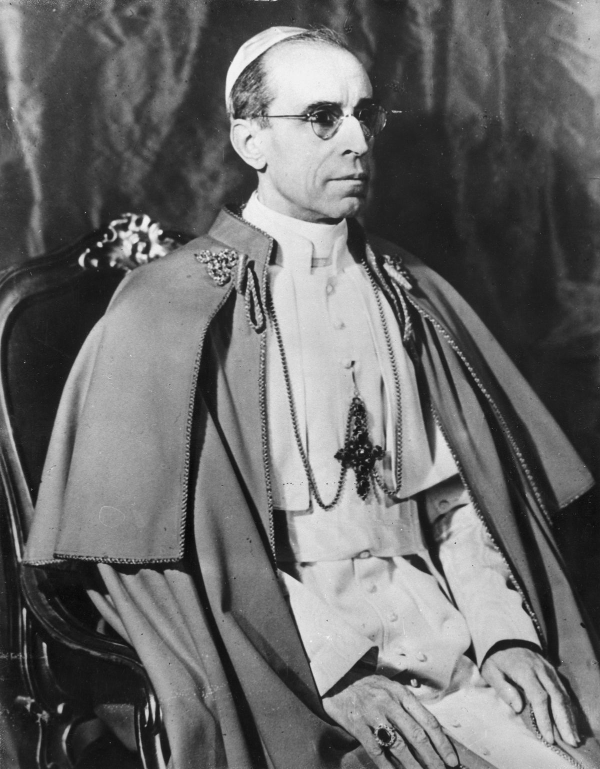 Vatican to open secret archives as window onto Pope Pius XII's disputed ...