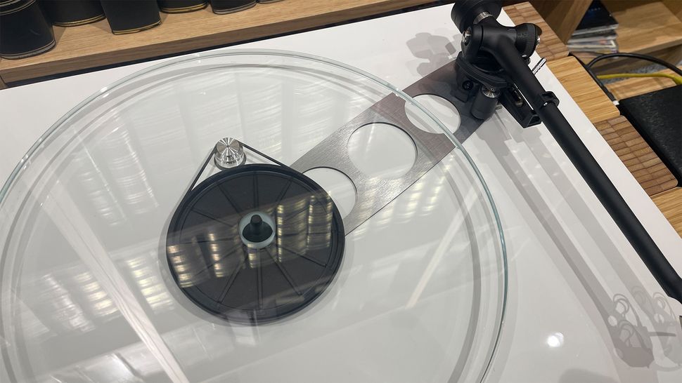 Rega Planar 3/Nd3 review: this turntable and cartridge combination sets ...