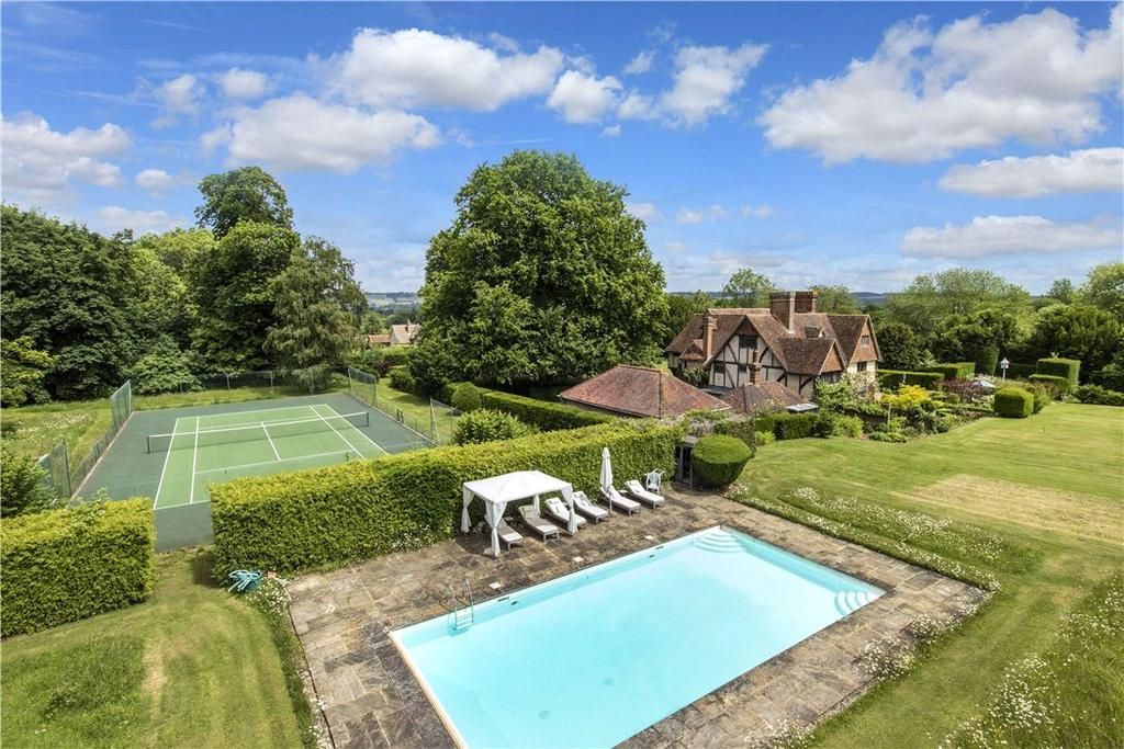 The beautiful Grade I-listed 650-year-old manor house and gardens which ...