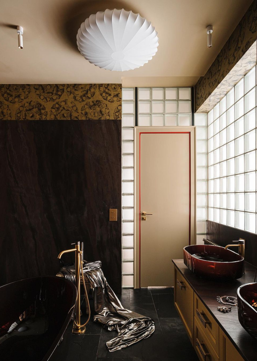 Glass Blocks for Bathrooms? We Approve! | Livingetc
