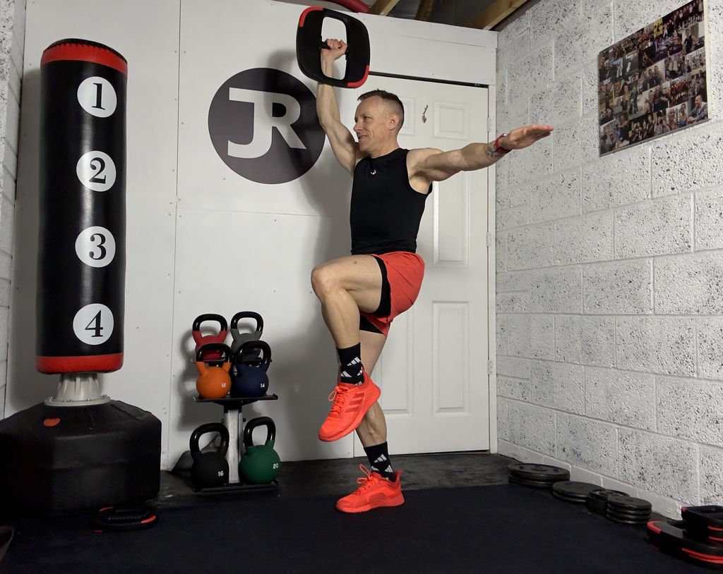 A Les Mills trainer shares a three-move workout for building functional ...