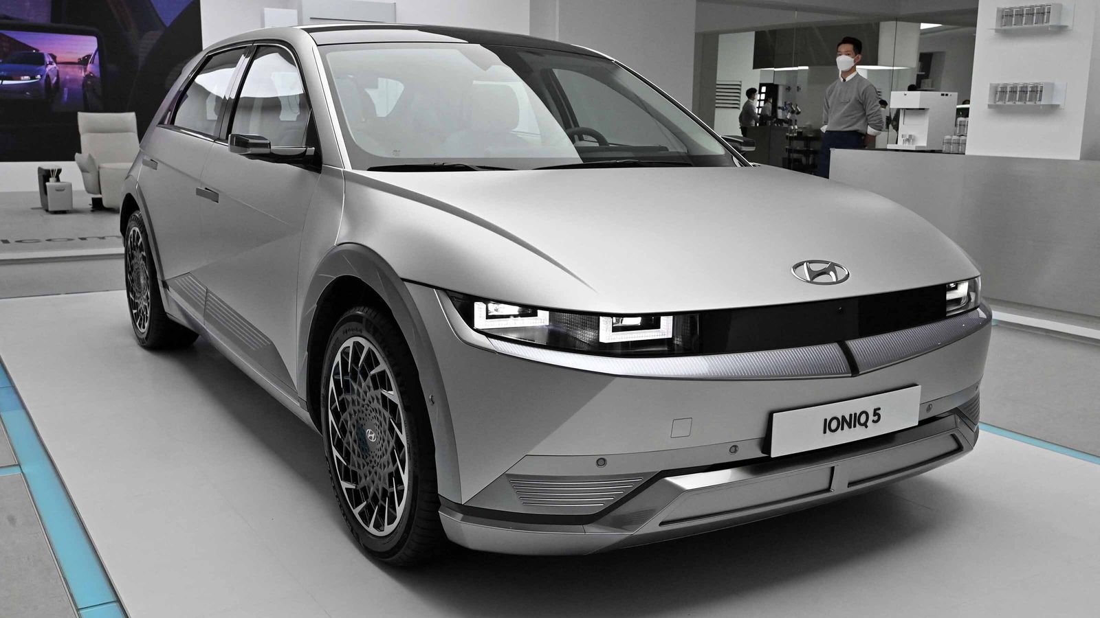 Top 10 Electric Cars in the US — Most Popular EVs | Kiplinger