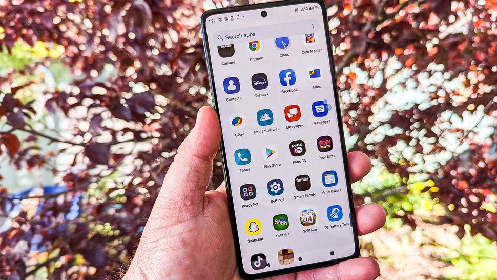 Motorola Edge Plus (2022) review: A flagship phone that comes up short ...