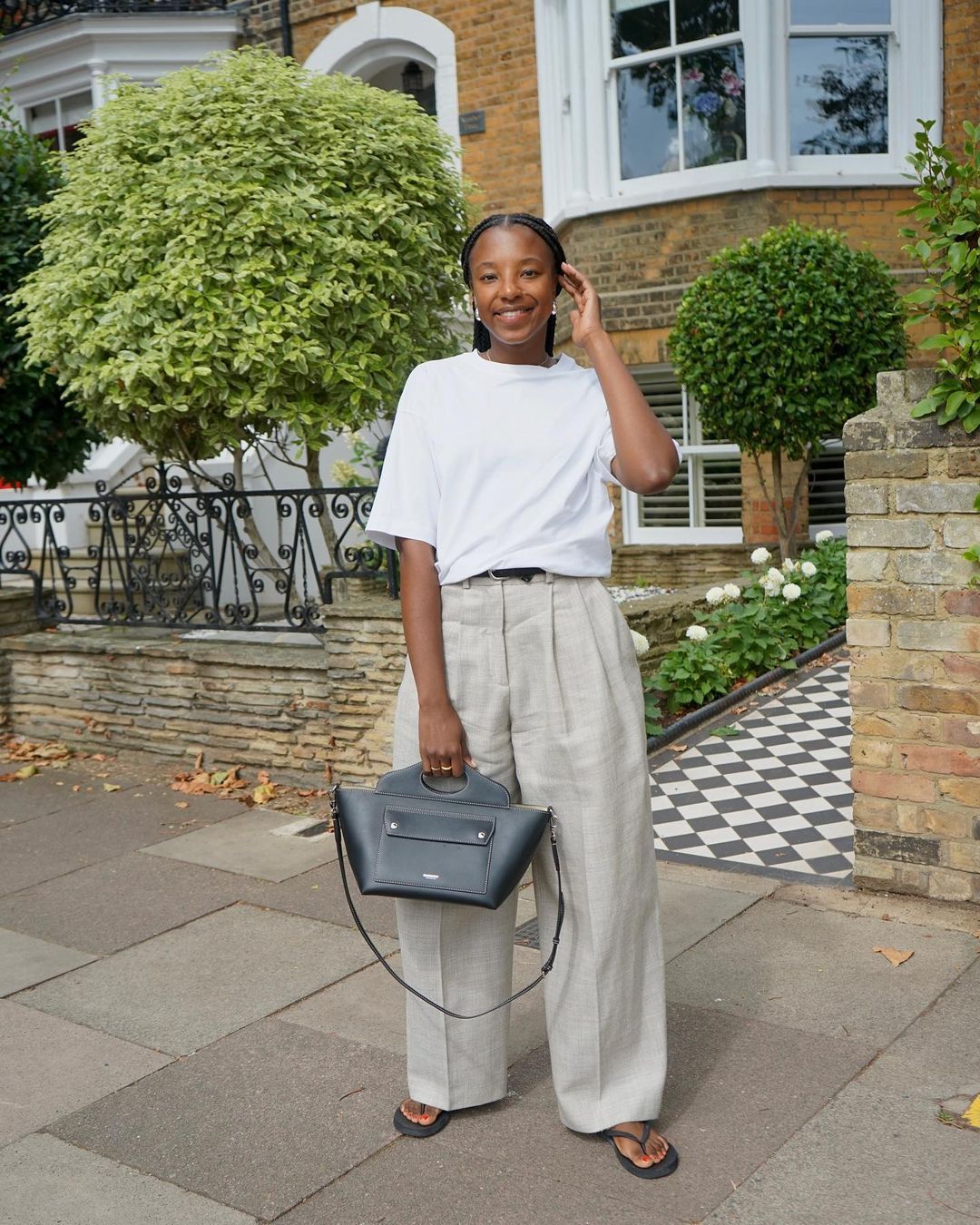 The Best Leather Flip-Flops to Elevate Your Summer Outfits, According ...