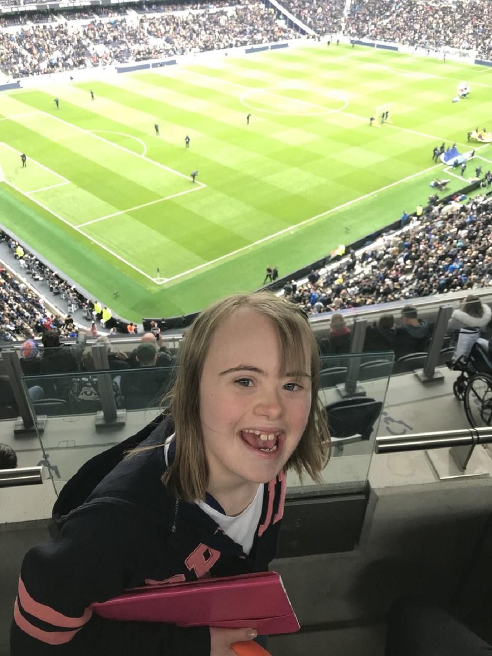 Dancing Spurs fan gets mascot invite from Harry Kane after trolls ...
