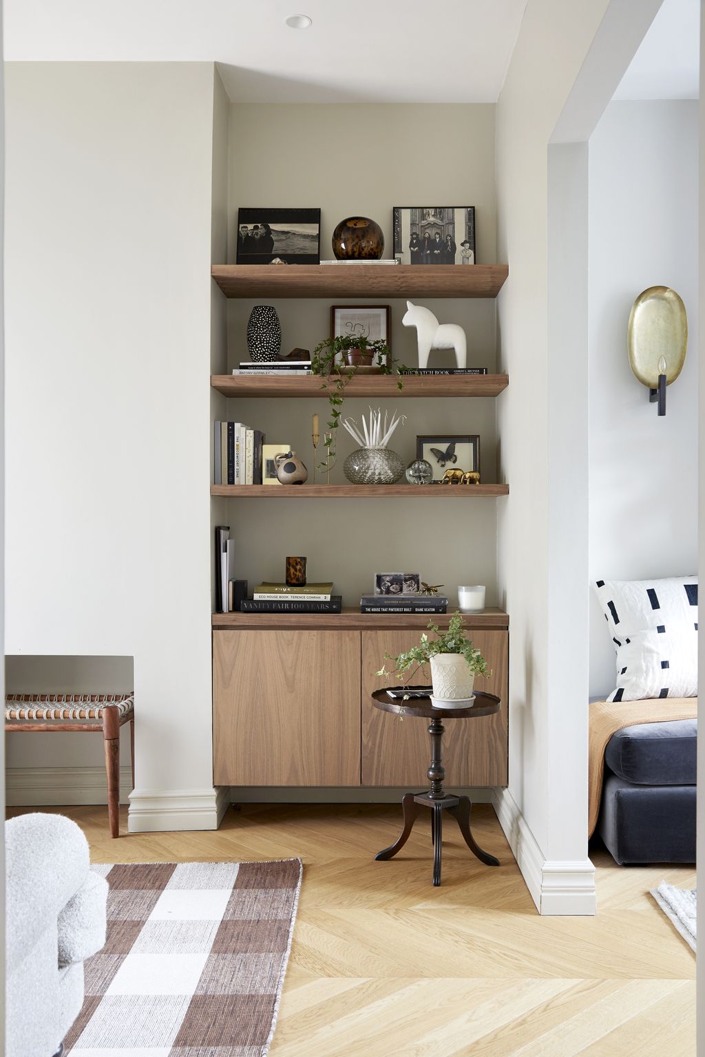 6 things people with beautifully-styled shelves have on them | Livingetc