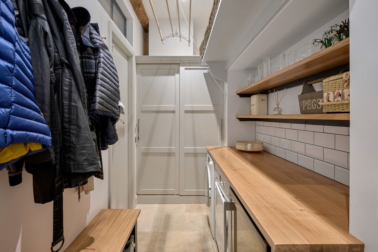 Narrow utility room ideas: Smart tactics for awkward layouts | Homes ...
