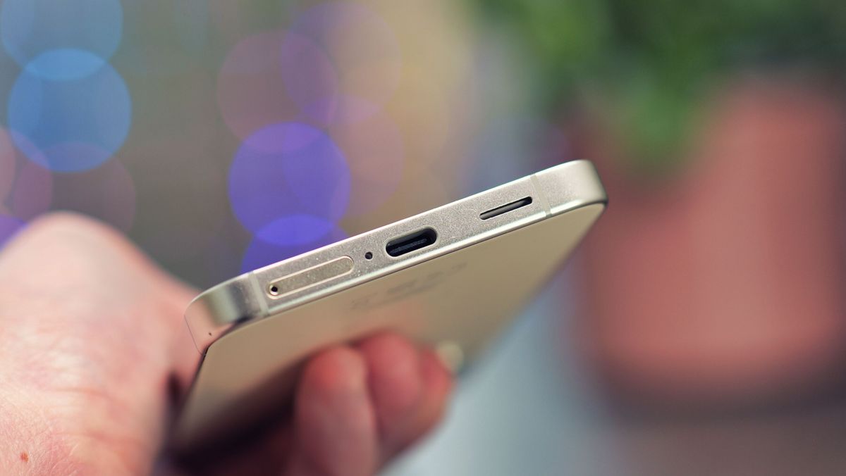 Samsung Galaxy S24 review: petite performer | Digital Camera World