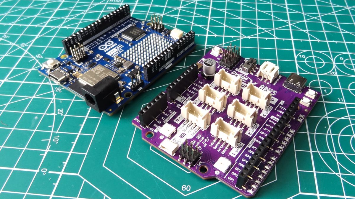 Cytron Maker Uno RP2040 Review: Budget-focused board | Tom's Hardware