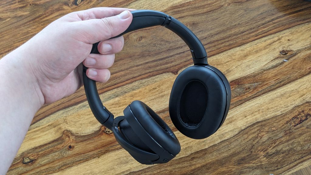 Sony ULT Wear review: solid mid-range headphones that are heavy on bass ...