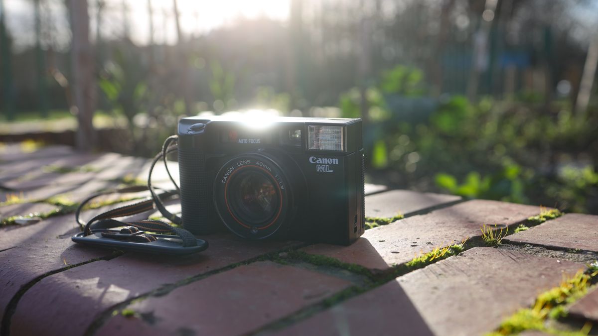 Canon AF35ML review: vintage 35mm camera revisited | Digital Camera World