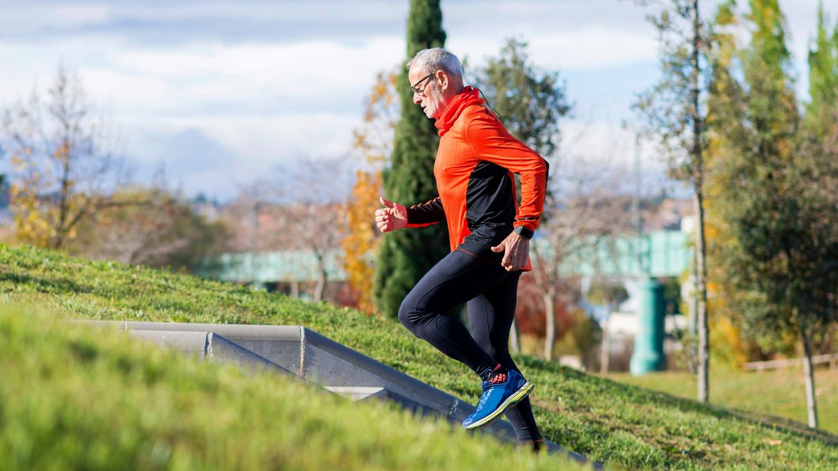 Over 60? These are the only 3 exercises you need to climb the stairs ...
