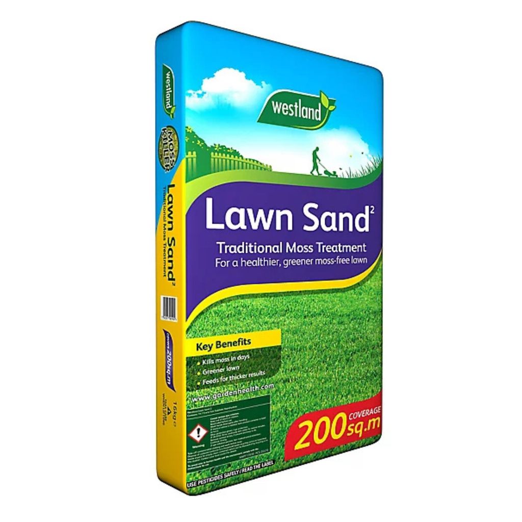 When to apply lawn sand - experts say do it now | Ideal Home
