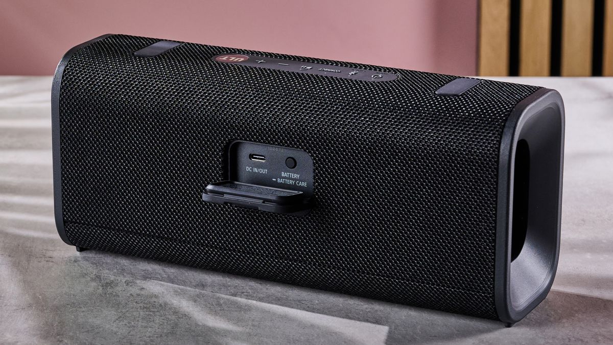 Sony ULT Field 3 review: a highly-durable, long-lasting Bluetooth ...