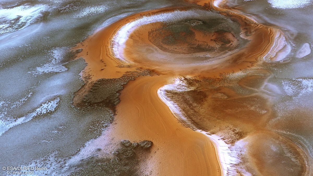 Mars is a 'winter wonderland' in this frosty photo | Space