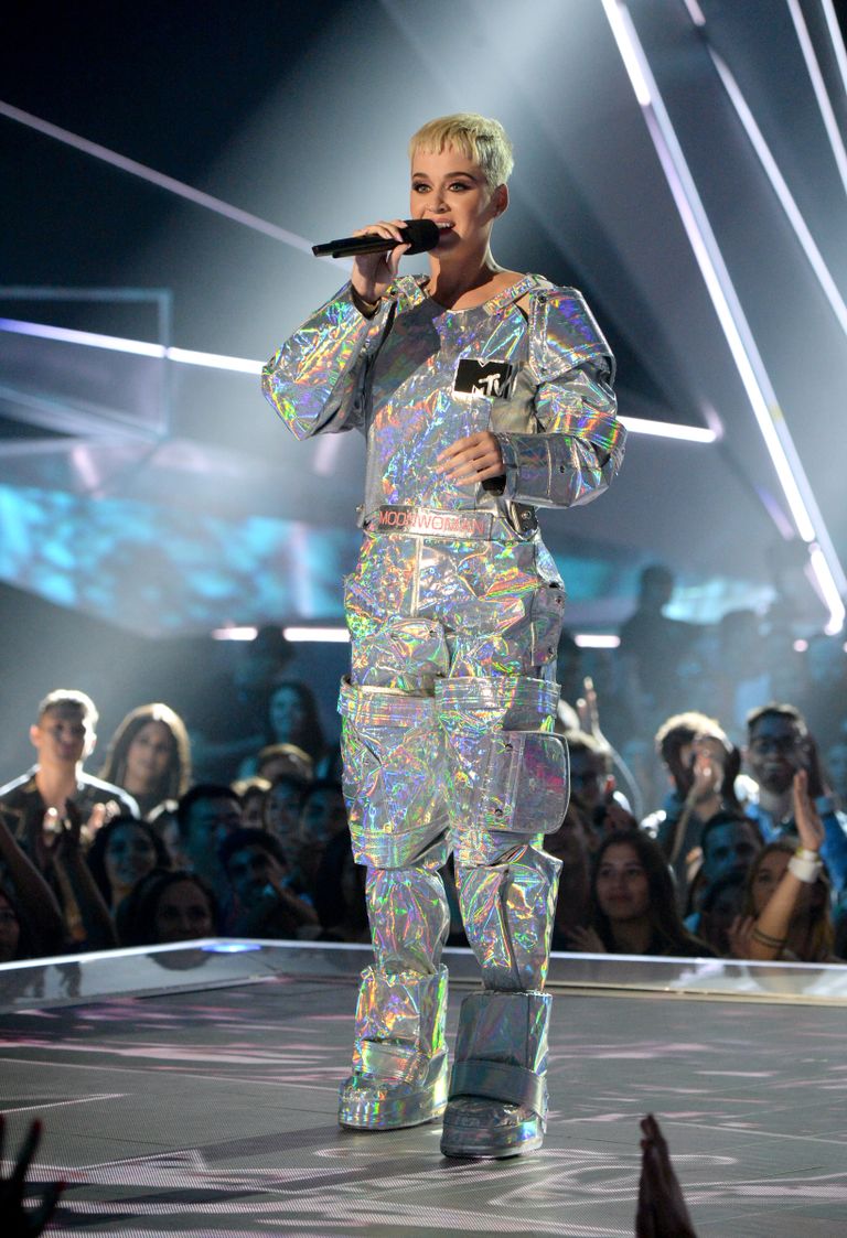 Katy Perry's 2024 VMAs Red Carpet Look Brings the Nasty-Sweaty Club Rat ...