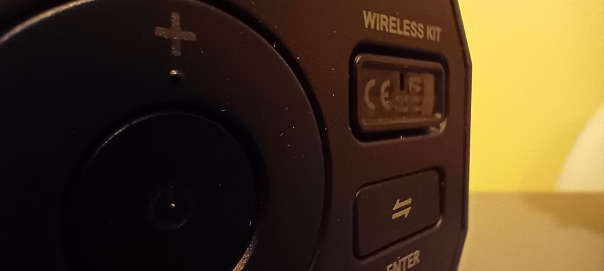 Acer C250i review: entry-level projector offers portability, autofocus ...