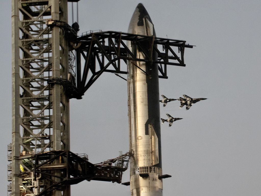 How SpaceX's private Polaris Dawn astronauts will attempt the 1st-ever ...