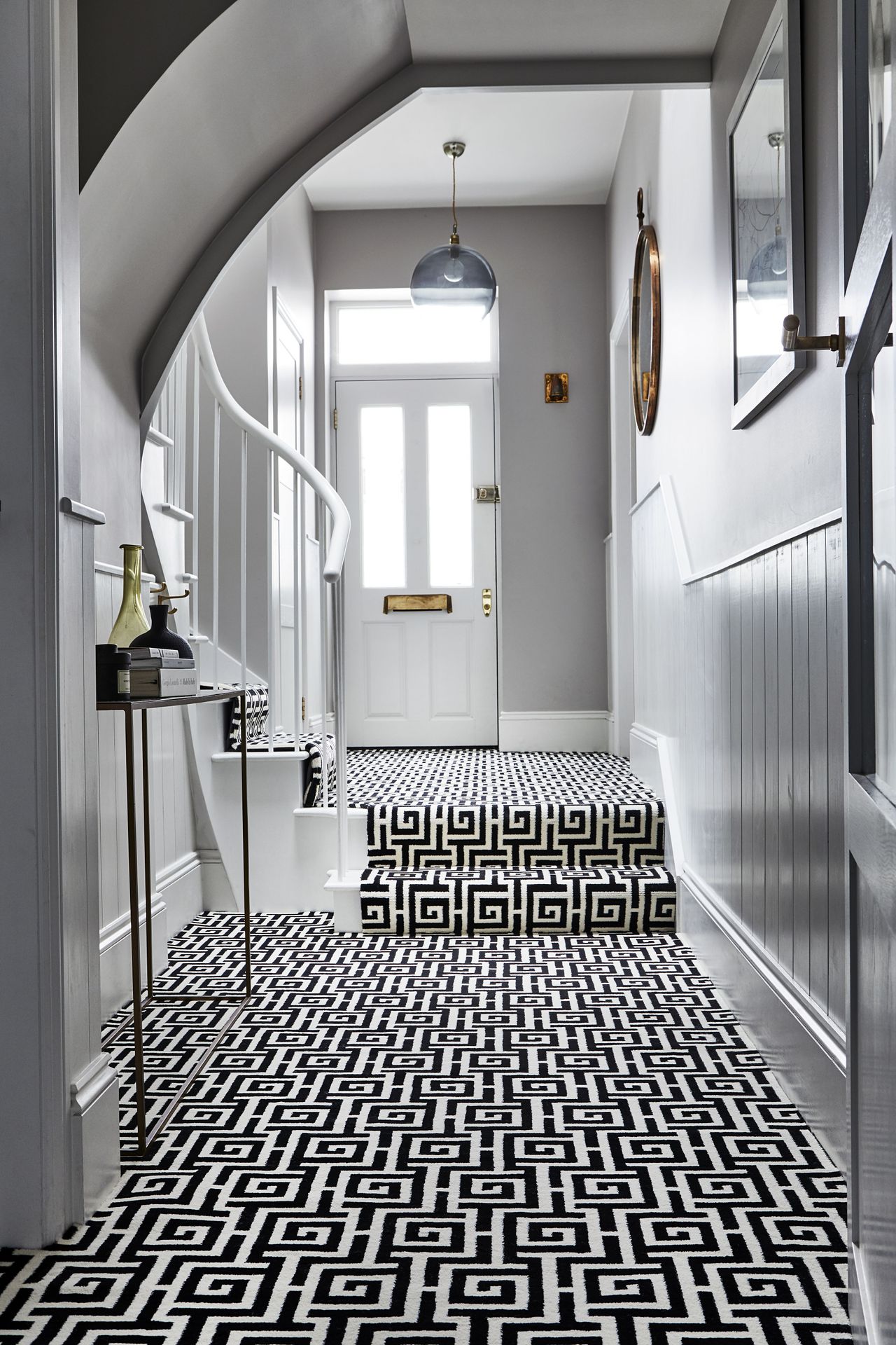 Hallway flooring: choose the best floor for your hallway | Real Homes